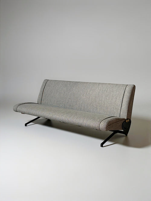Sofa model D70 by Osvaldo Borsani for Tecno, Italy 1954
